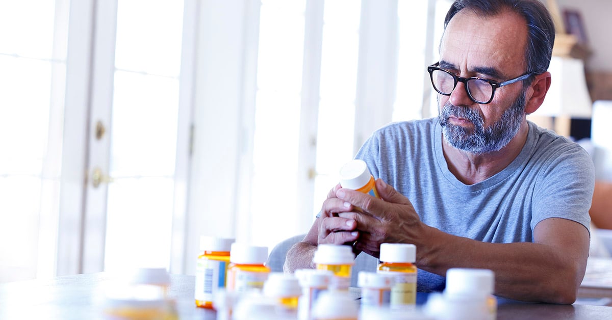 5 Ways to Convince Your Parents to Take Their Medication